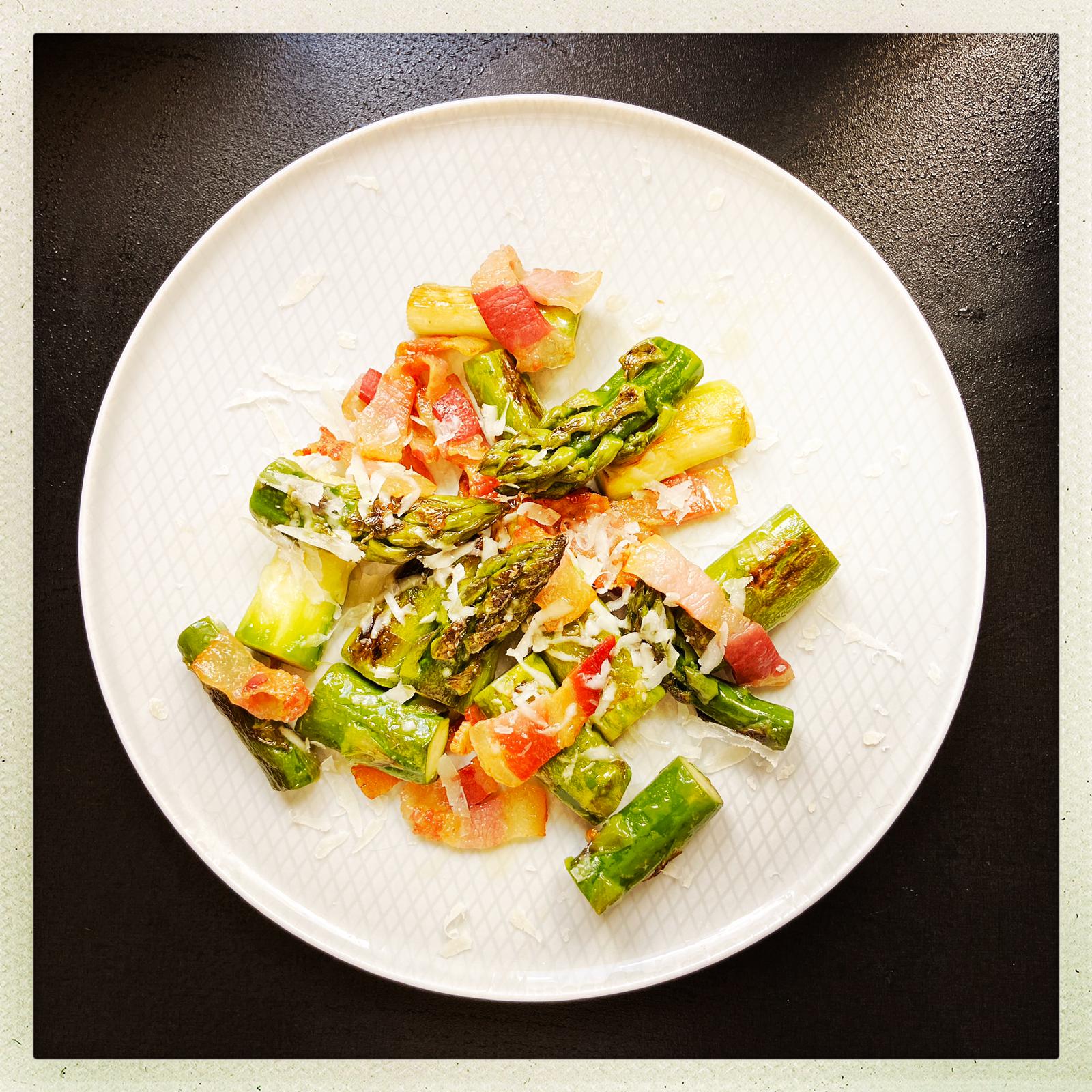 Sauté d'asperges, guanciale et parmesan - Bon Petit Plat